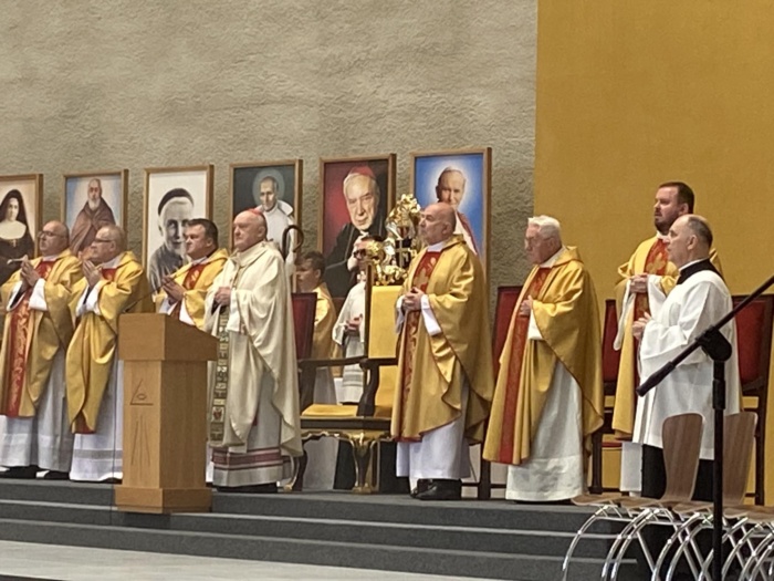 Kardynał Kazimierz Nycz kończy dziś 74 lata - Centrum Opatrzności Bożej